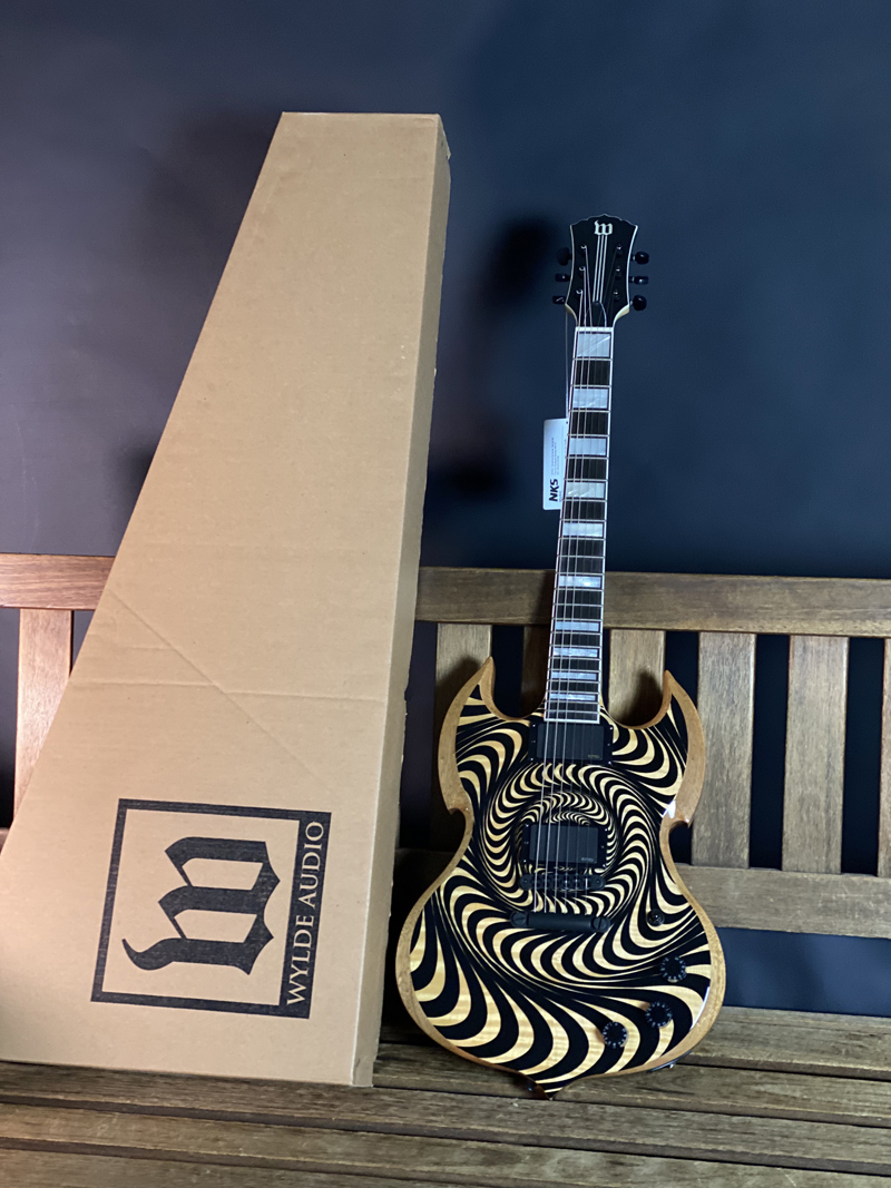 Two Tone - Wylde Audio Zakk Wylde Barbarian Psychic Bullseye Rawtop